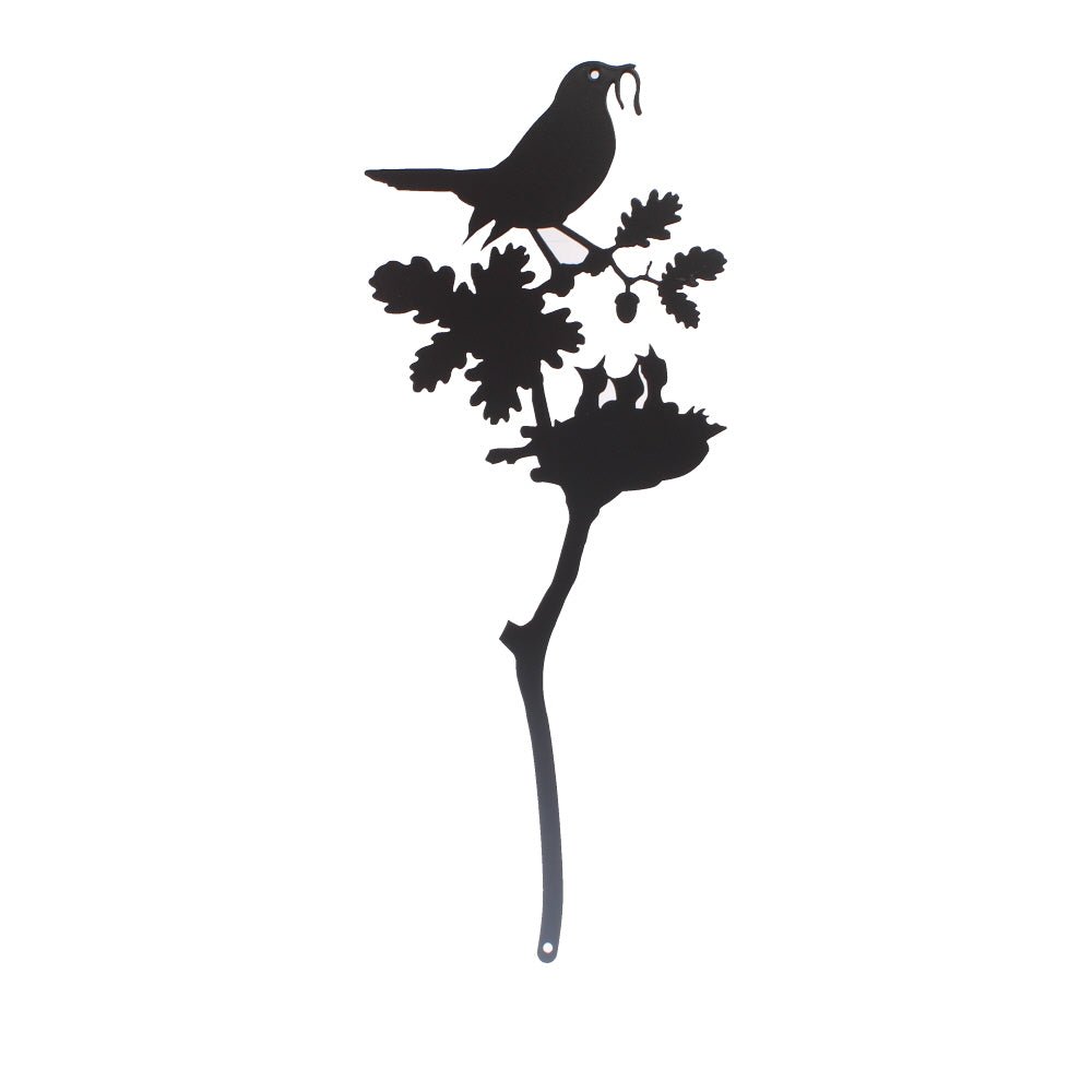 Blackbird Feeding its Young Pot Stem – Angela Reed
